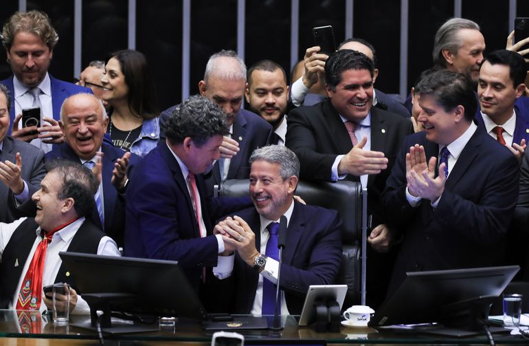 Tax reform: abstention vote is a warning against class collaboration ...